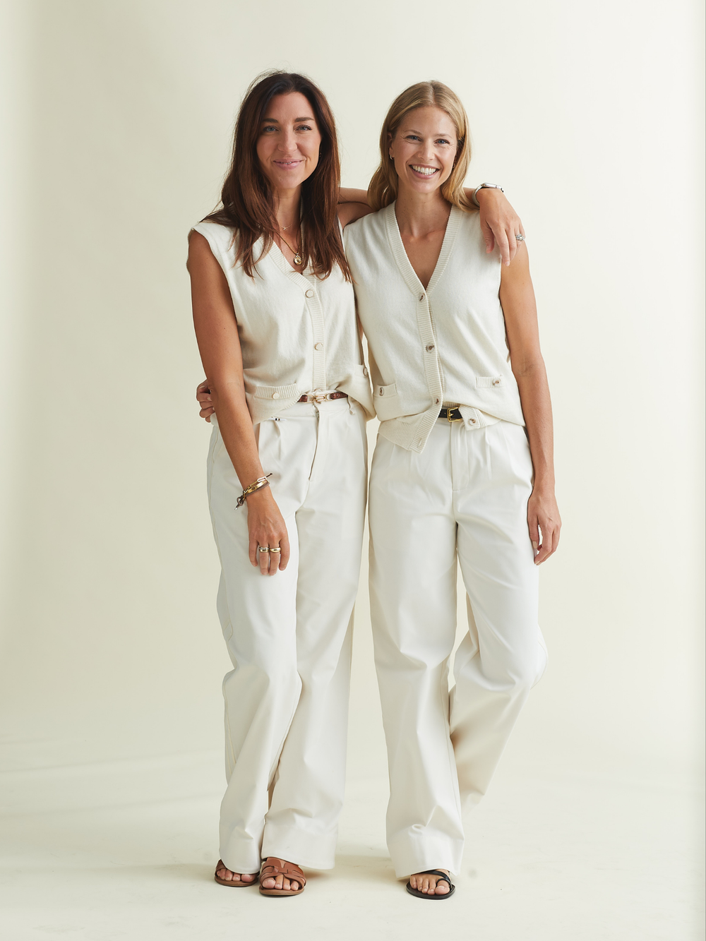 Enza Washable Cashmere Vest | A. PUTNAM | All Season V-Neck Golf Vest