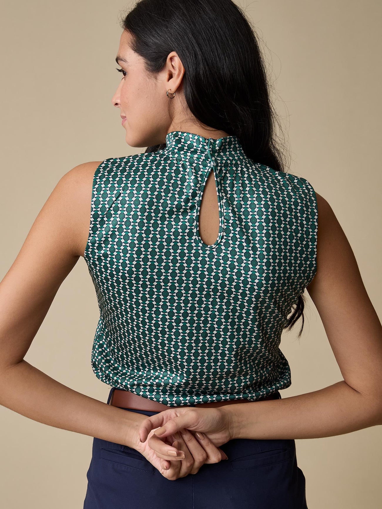 Sleeveless Keyhole Tank | Women's Sleeveless Golf Top | A. PUTNAM